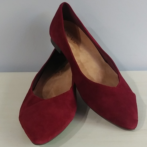 Vionic | Shoes | Sale Vionic Suede Flats Size 6 Brand New | Poshmark